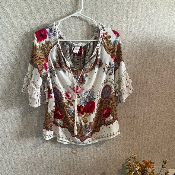 Bila | Tops | Bila White And Red Relaxed Tie Front Blouse | Poshmark